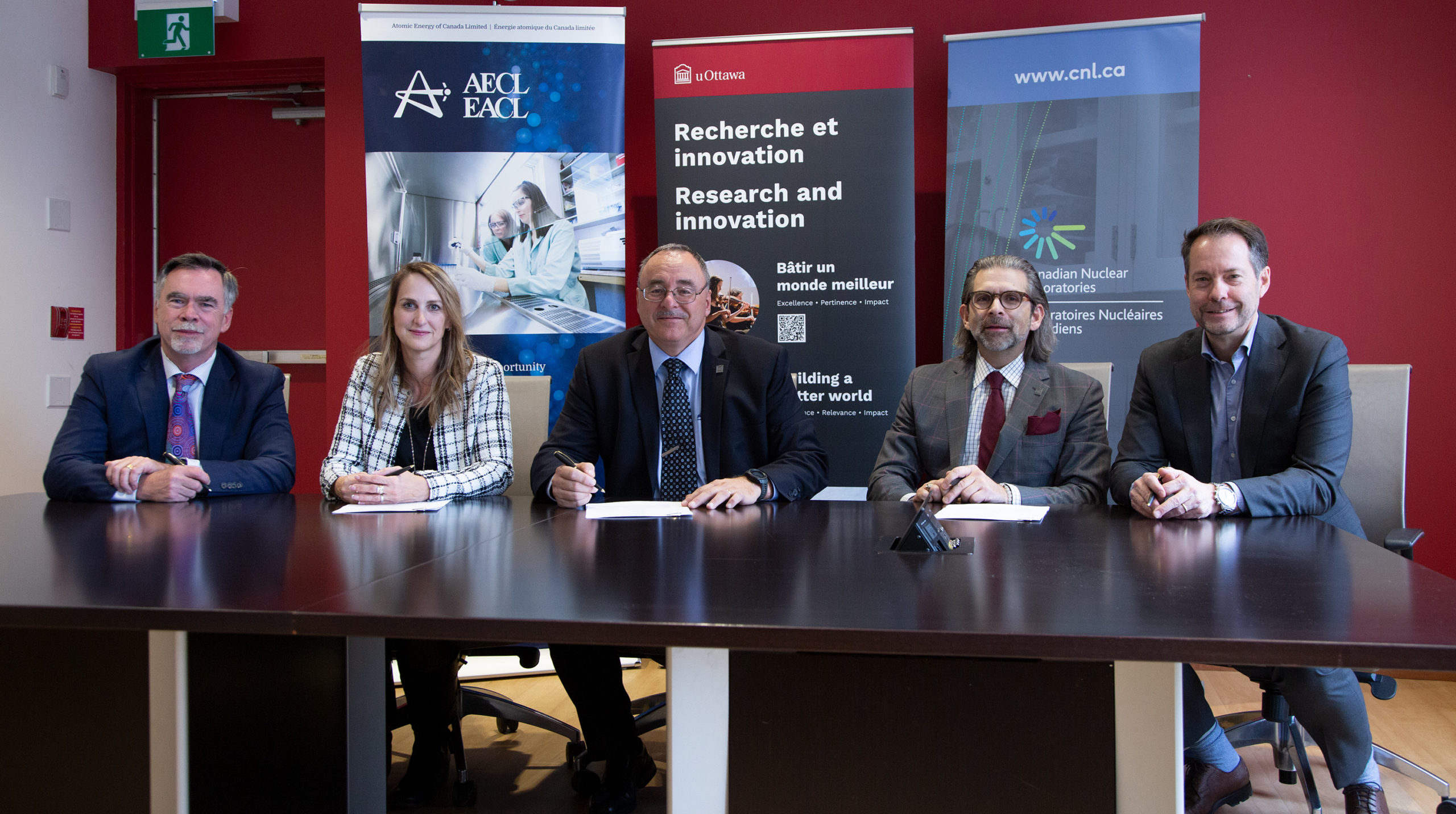 AECL, CNL and the University of Ottawa sign MOU to pursue collaborative ...